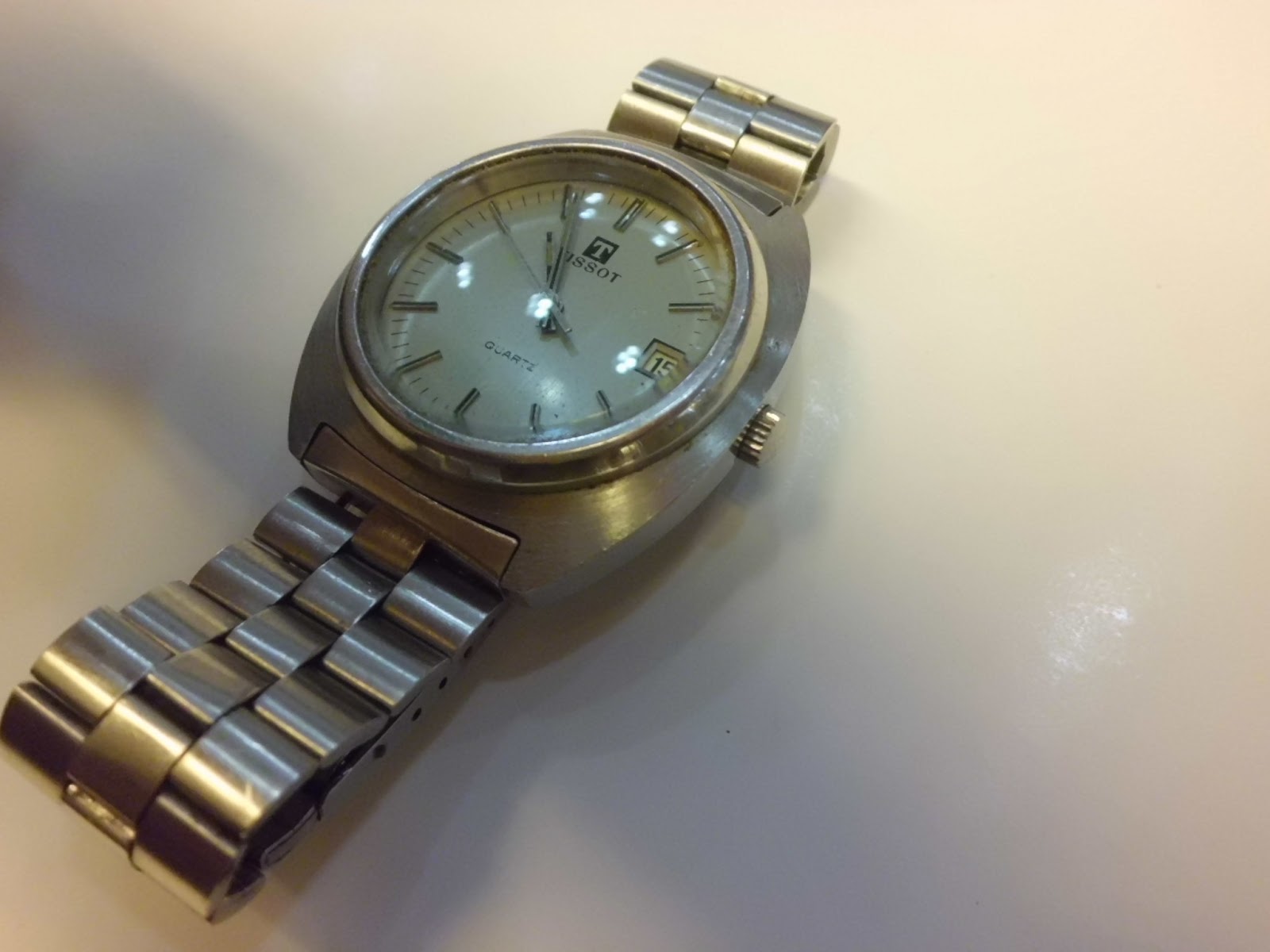 wismasarjana: JAM ARLOJI TISSOT QUARTZ ORIGINAL JV 97