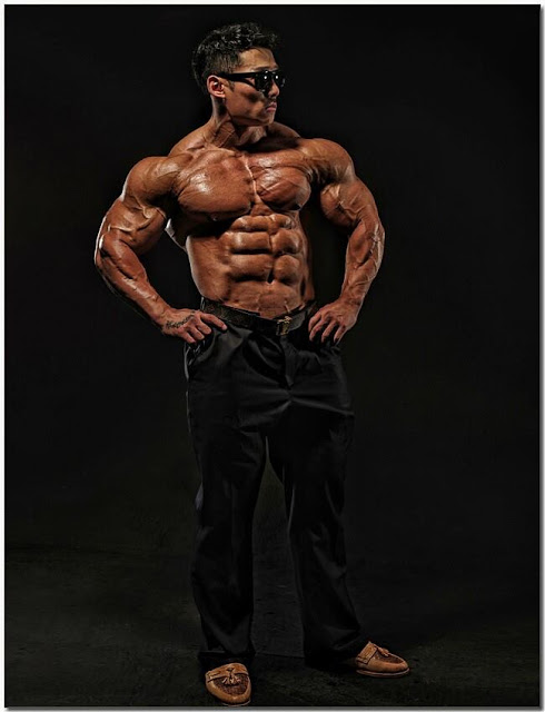 world bodybuilders pictures: south Korean bodybuilder Jo Nam Eun