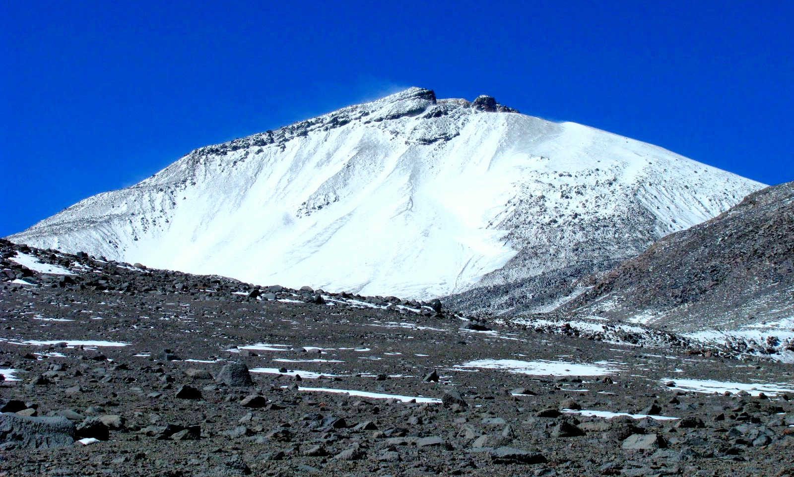 Montañas de Argentina y Bolivia.: Monte Pissis