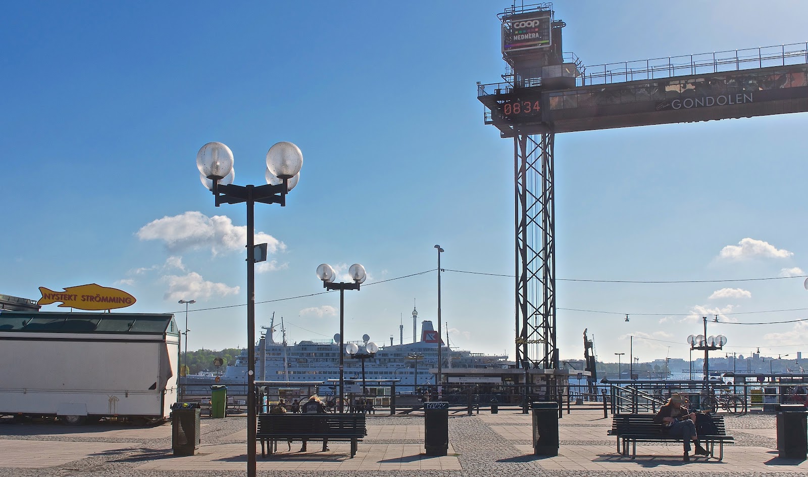 LÄNGS KAJEN: maj 2013