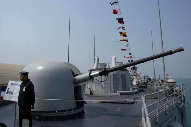 Blair's 軍事,警察及消防攝影: MK-75快砲 (76快砲)