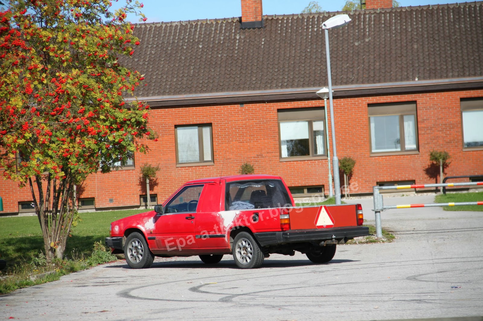 Epa- & A-traktorer: Volvo 745 - Kapad