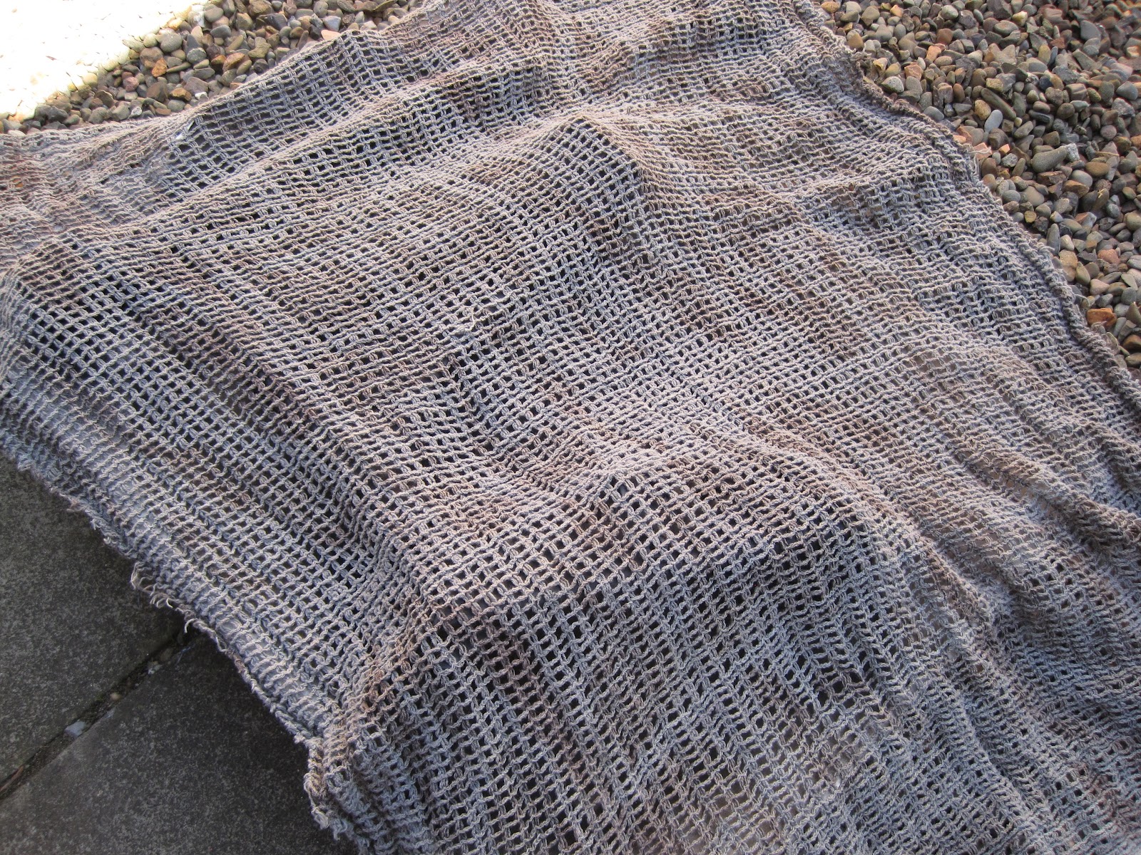 The Crapworks: Spray painting a simple but effective camouflage pattern