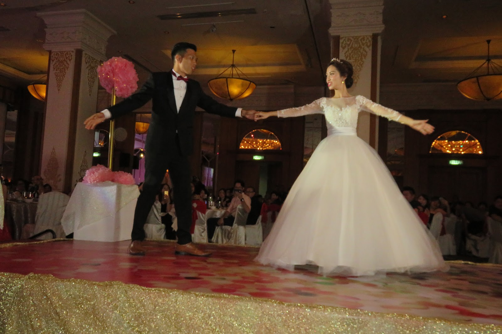 Kee Hua Chee Live!: PART 2---GRAND AND ROMANTIC WEDDING OF THE YEAR ...