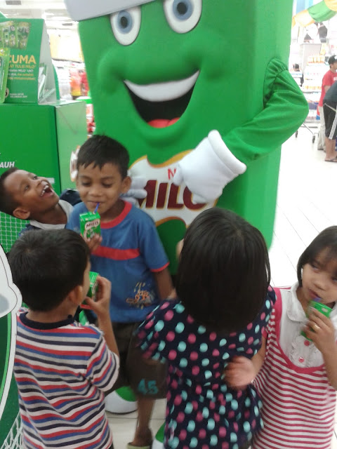 QASIH MAMA: ANAK2 KU, COUSIN DAN MASKOT MILO