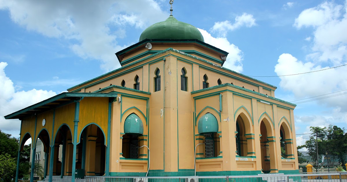 Masjid Raya Syahabuddin Kabupaten Siak Riau - Adat Indonesia