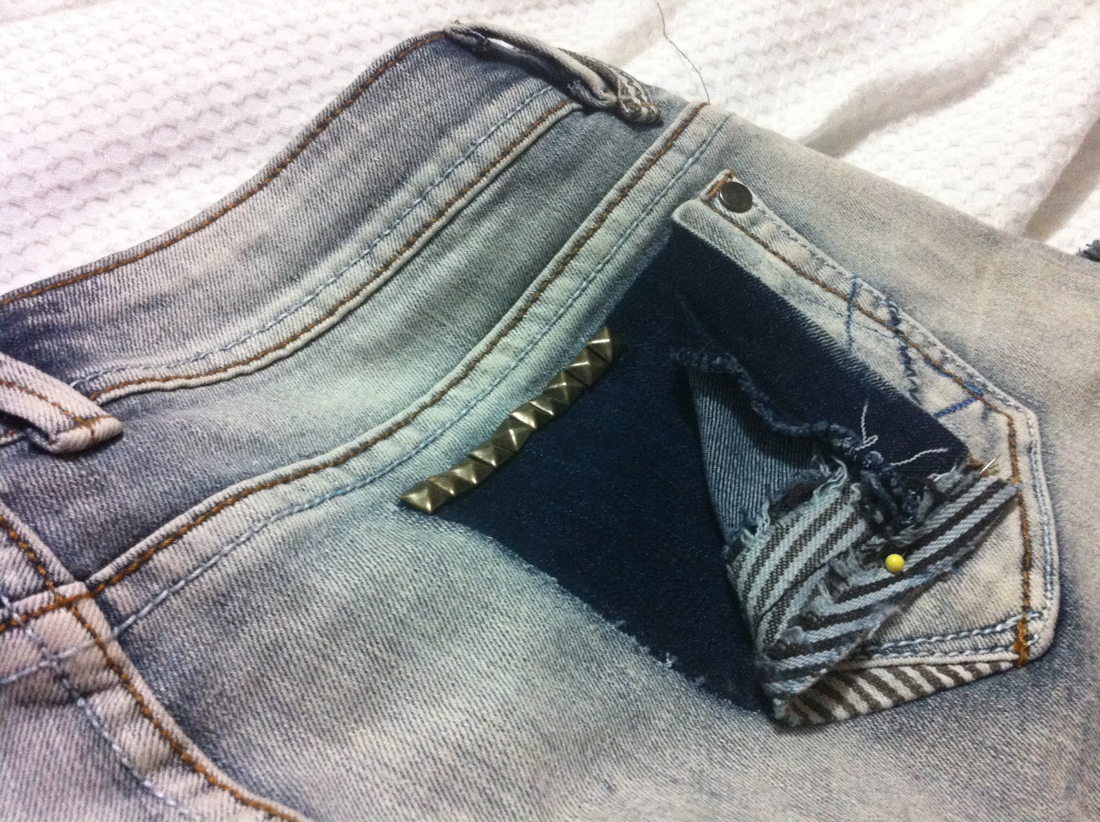 FLORENCE DIAMOND: DIY: STUDDED POCKET