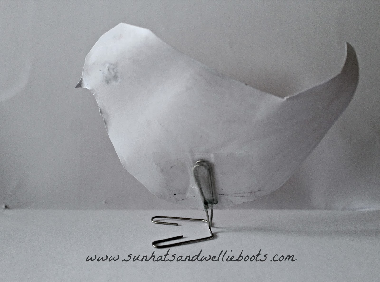 Sun Hats & Wellie Boots: Paperclip Birds