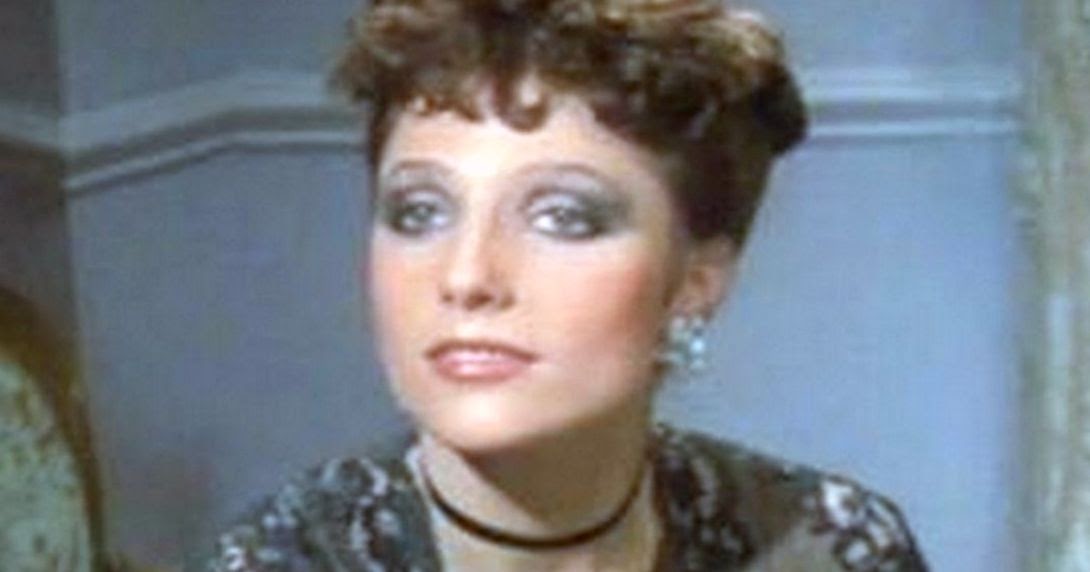 CRIVENS! COMICS & STUFF: BABE OF THE DAY - SUZANNE DANIELLE...