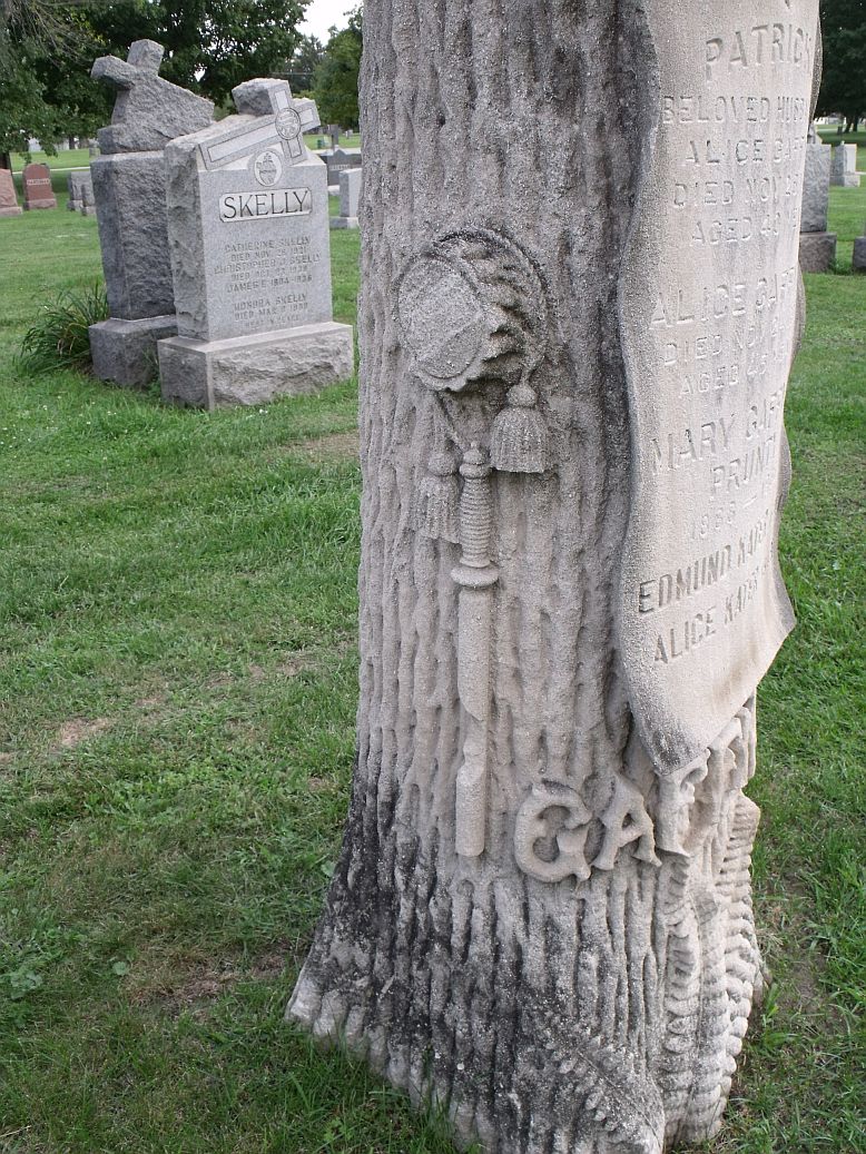 Under Every Stone: ANOTHER TREE TOMBSTONE - AN ANNIVERSARY - AND A ...
