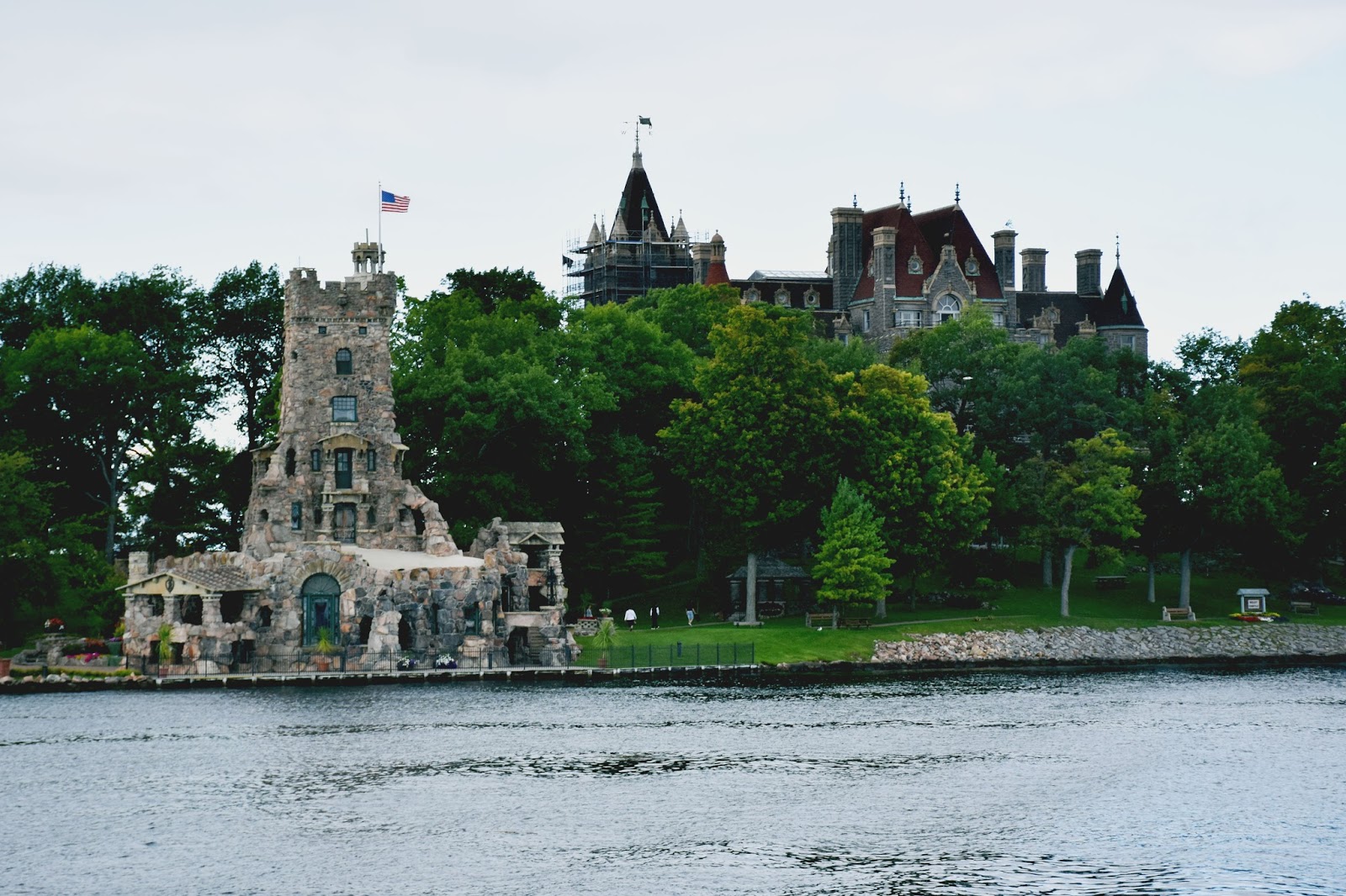 Woman in Real Life: Our Tour of 1000 Islands and Boldt Castle