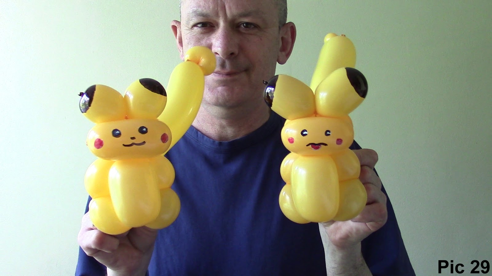 Balloon animals twisting instructions: One balloon Pikachu