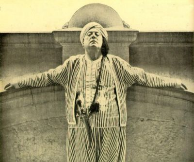 Turban & Pipe - Aleister Crowley in the East