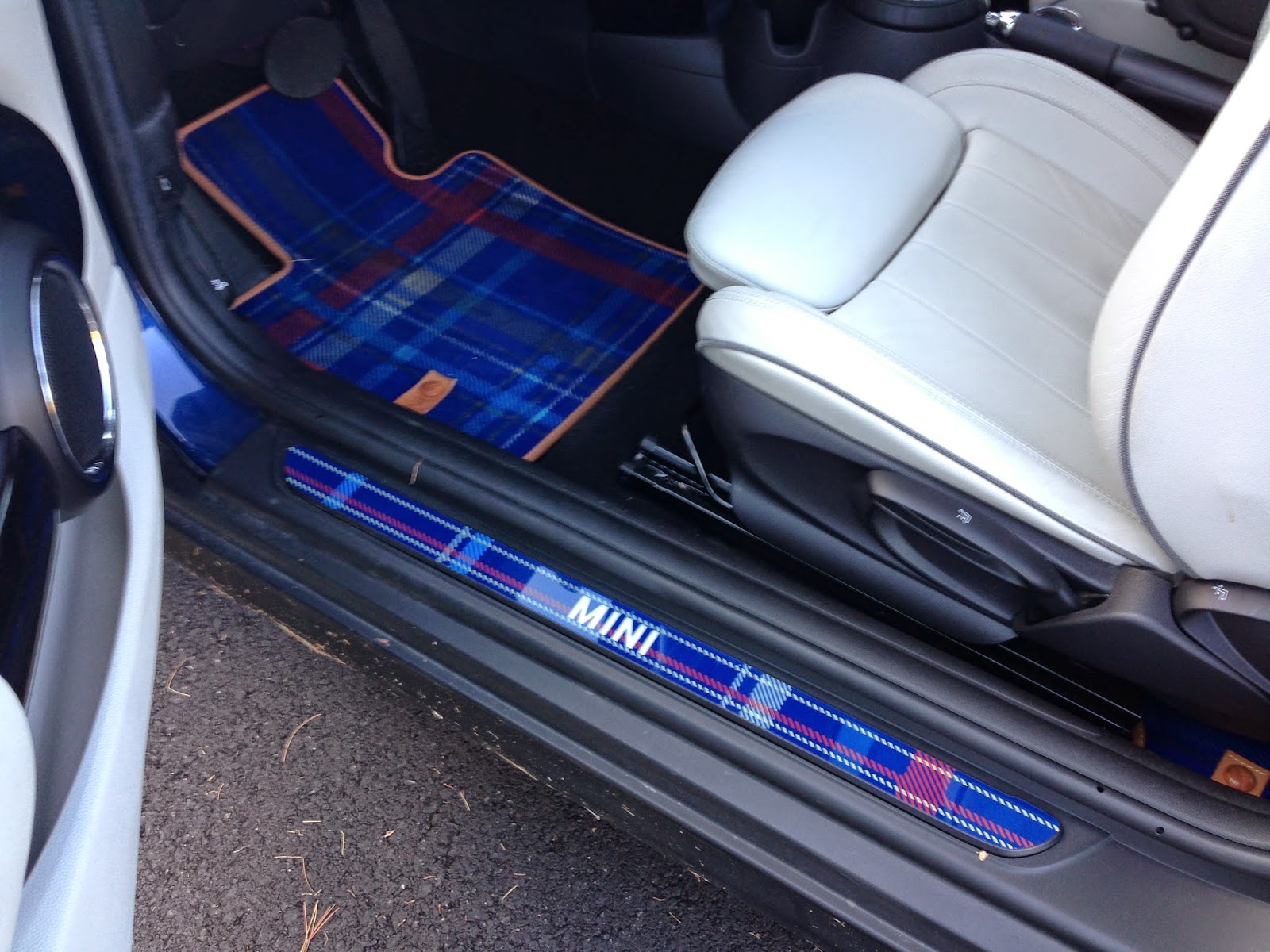 In Gear with Rich: Zipping, Zooming & EZ Parking with MINI Cooper