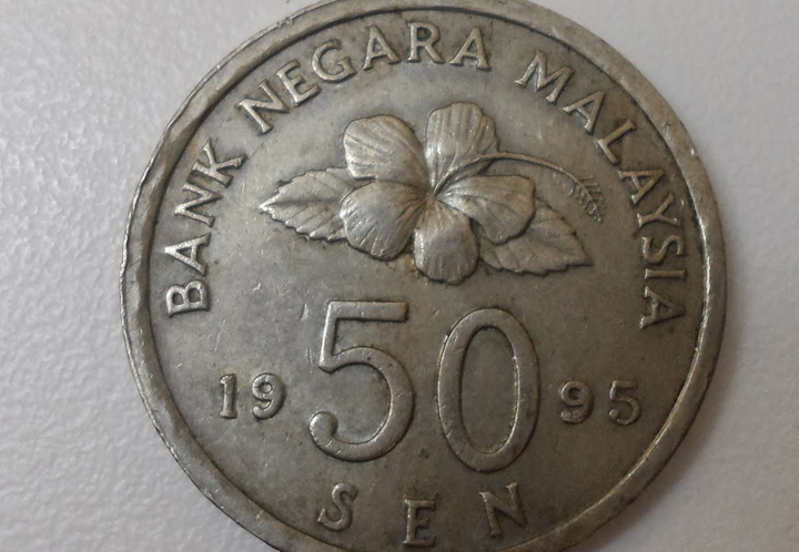 Beza Sebenar 50 Sen Dengan RM50 Buat Kebanyakan Kita