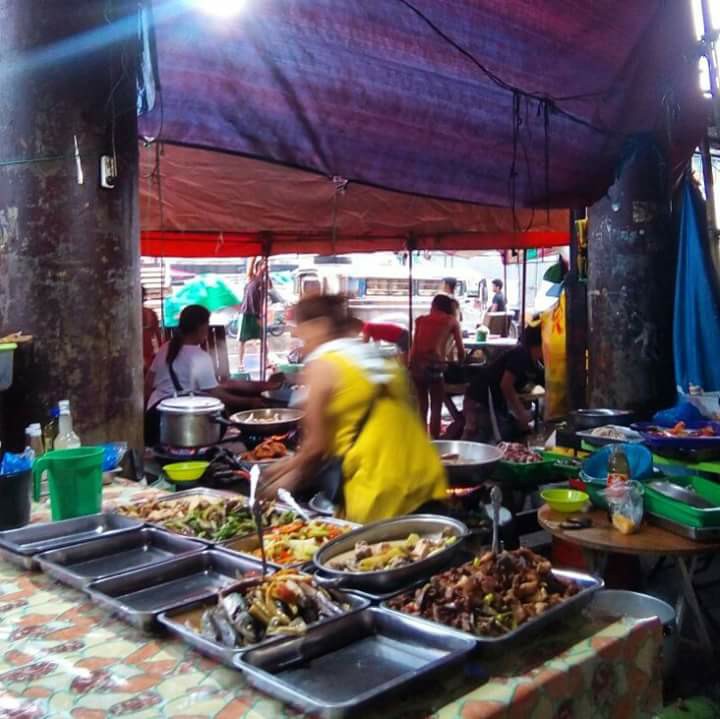 Filipino Food: Divisoria food tour! Local Filipino Carinderia
