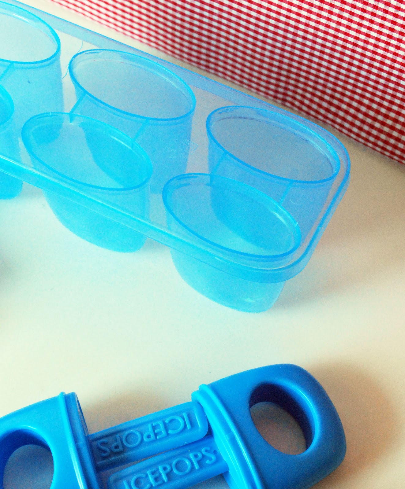 Larissa Another Day: A Pinteresting Wednesday: Capri Sun Popsicles