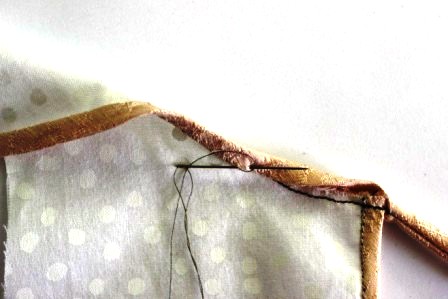 pamela powell : Loops, Spaghetti straps and ties