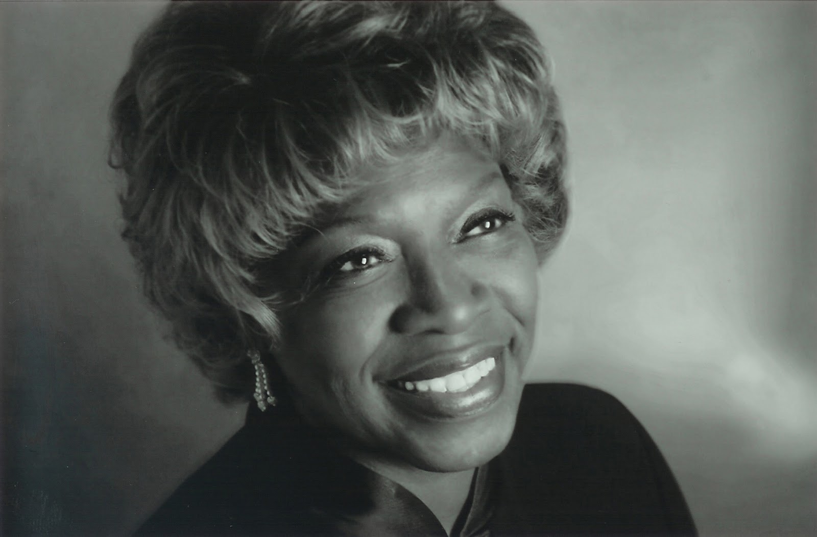 La gata bajo la lluvia: Solo mujeres... con alma de blues