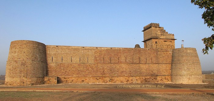 Off the beaten track- Chanderi, a town carved out of rock! | Scrapbook ...