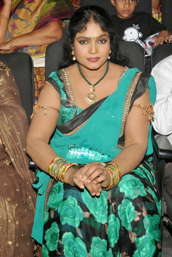 Aunty Actress Jayavani Hot HD Photos In Saree At Minugurulu Audio ...