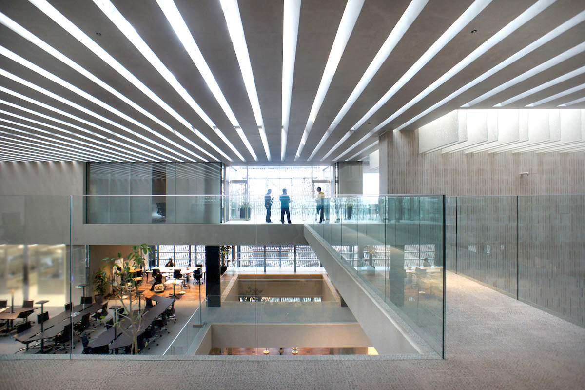 japan-architects.com: 小堀哲夫による「NICCAイノベーションセンター」