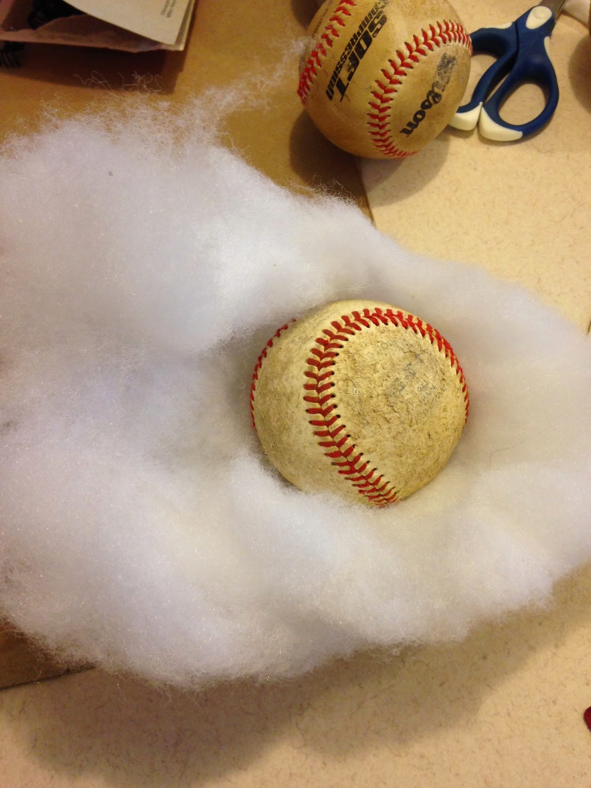 Kayla Kreates: DIY Halloween Decorations - Spider Egg Sacks