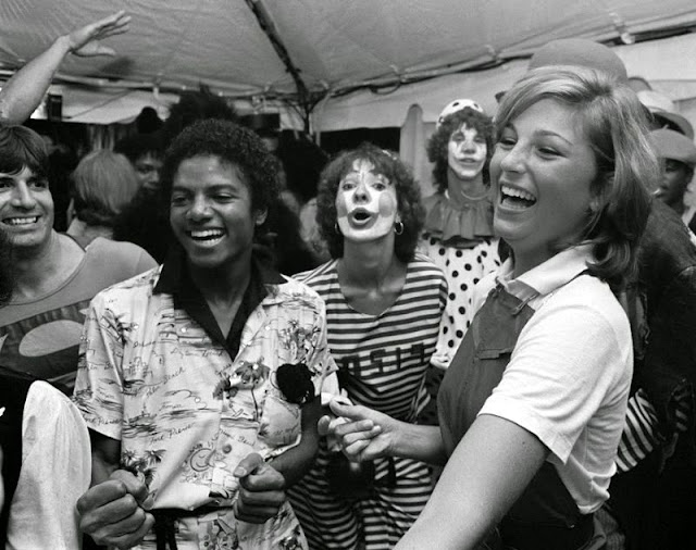 Intimate Photos of Michael Jackson and Tatum O' Neal at a Party in 1979 ...