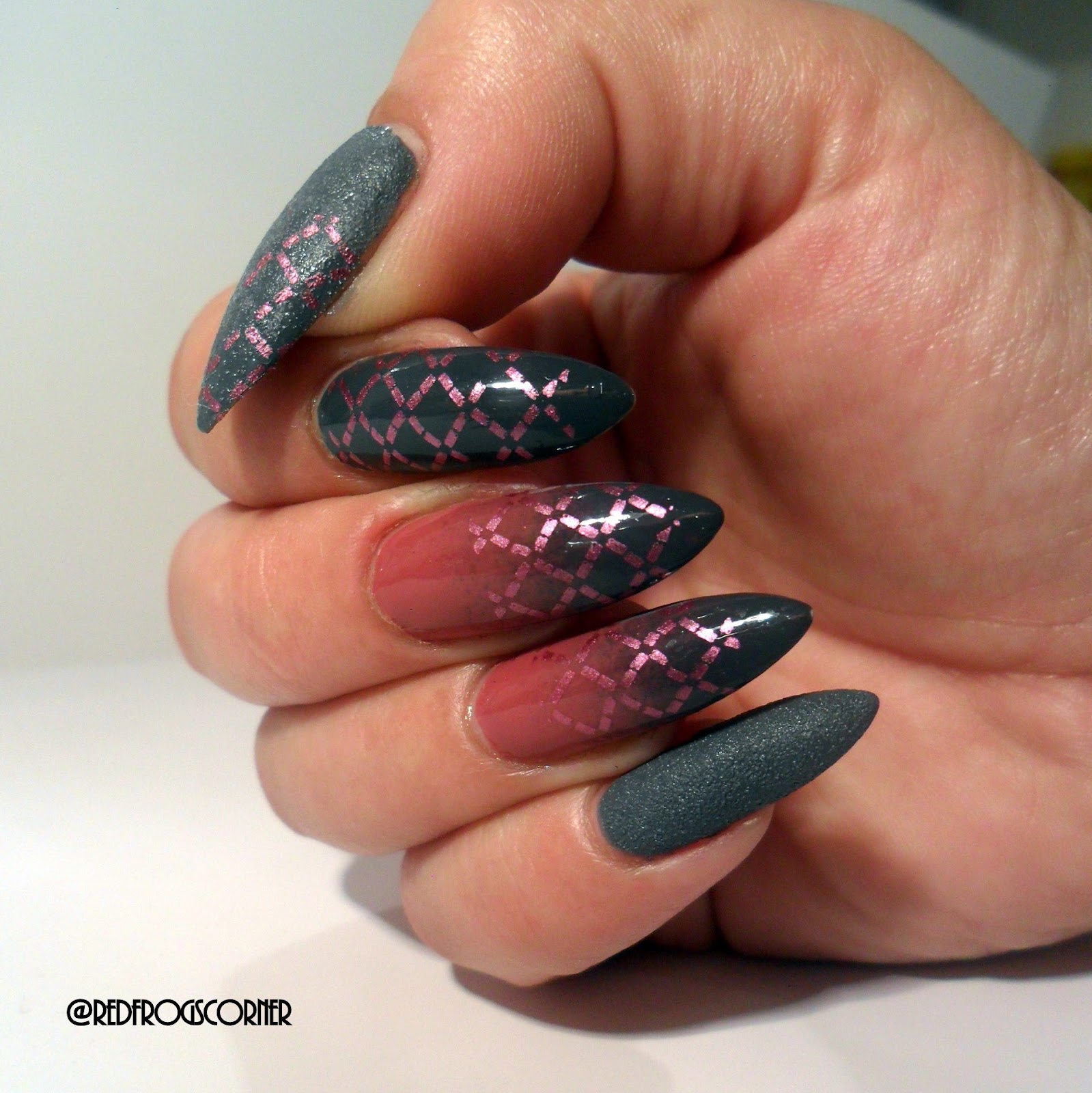 Red polish or bad polish?: Sand, stamp and so