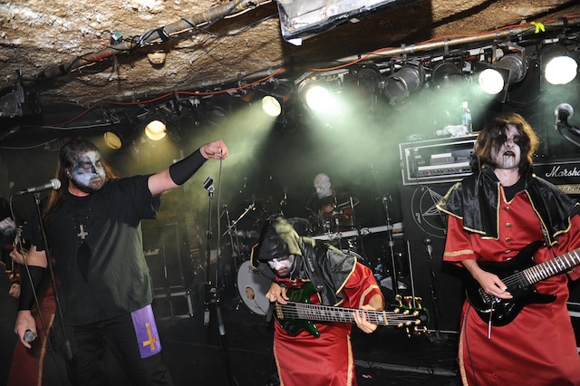 Putrid Sounds: MORTUARY DRAPE - ALL THE WITCHES DANCE