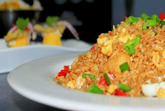 MEZZCOLANZA: " CHIFA " Y "CHAUFA" EN EL PERÚ