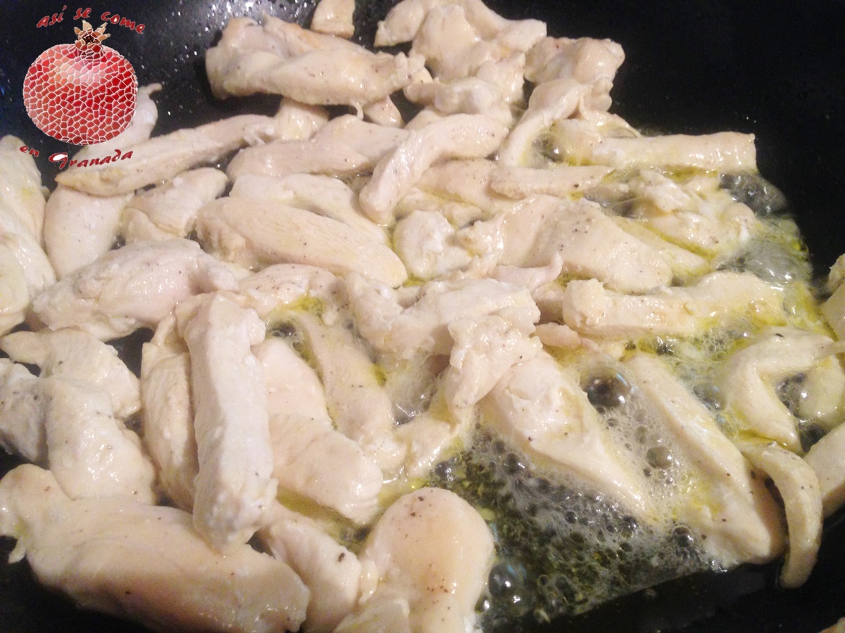 Así se come en Granada.: Guiso de pollo