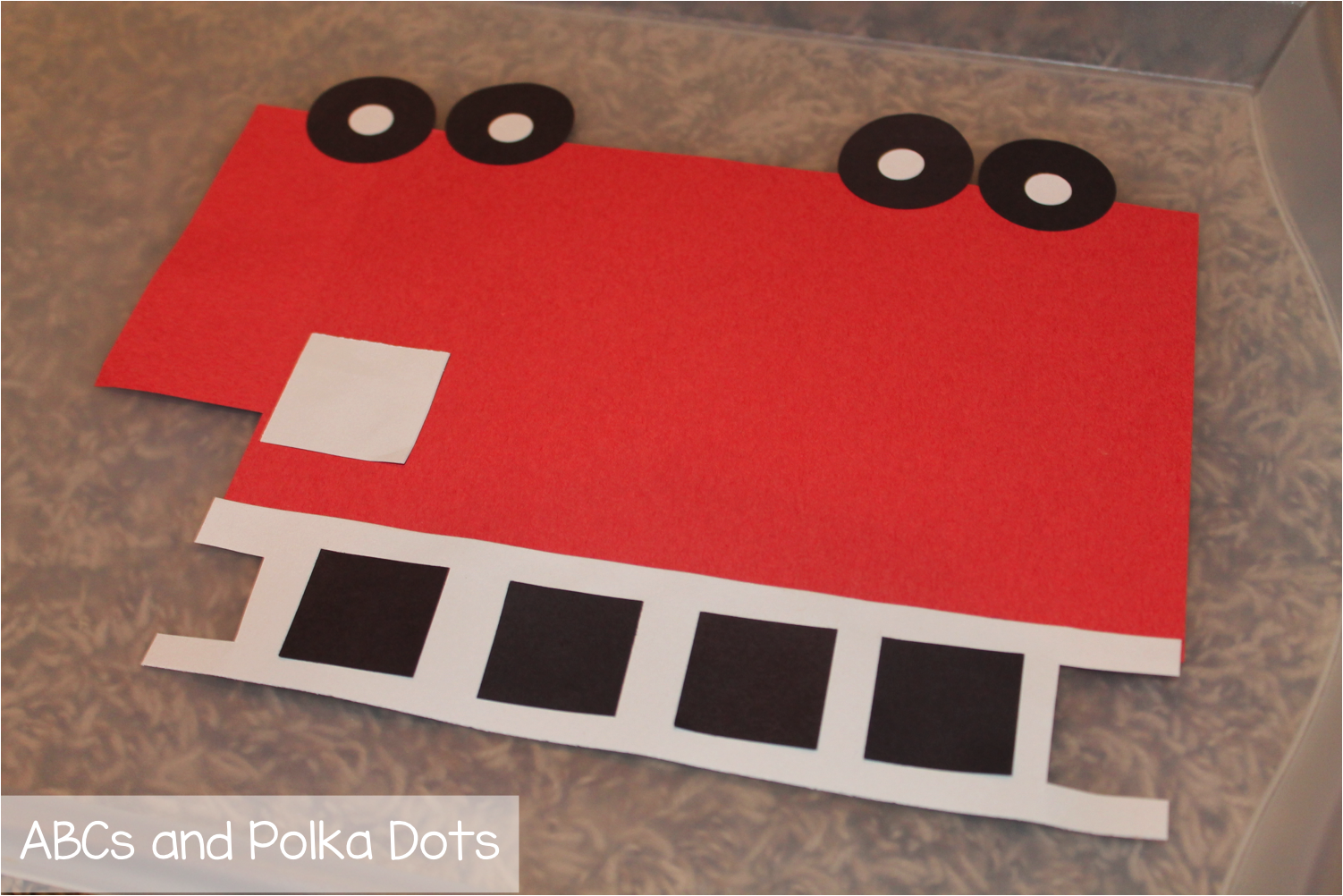 ABC's and Polka Dots: Cute Fire Truck Craft...Step by Step!
