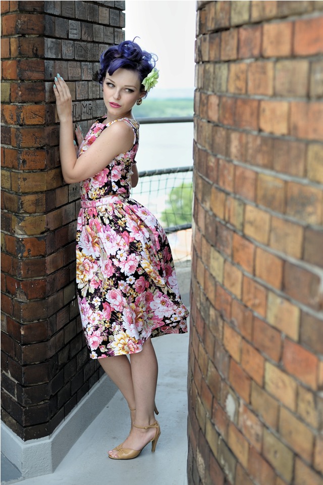 "Audrey" dress by Lindy Bop | FASHION MUZIK