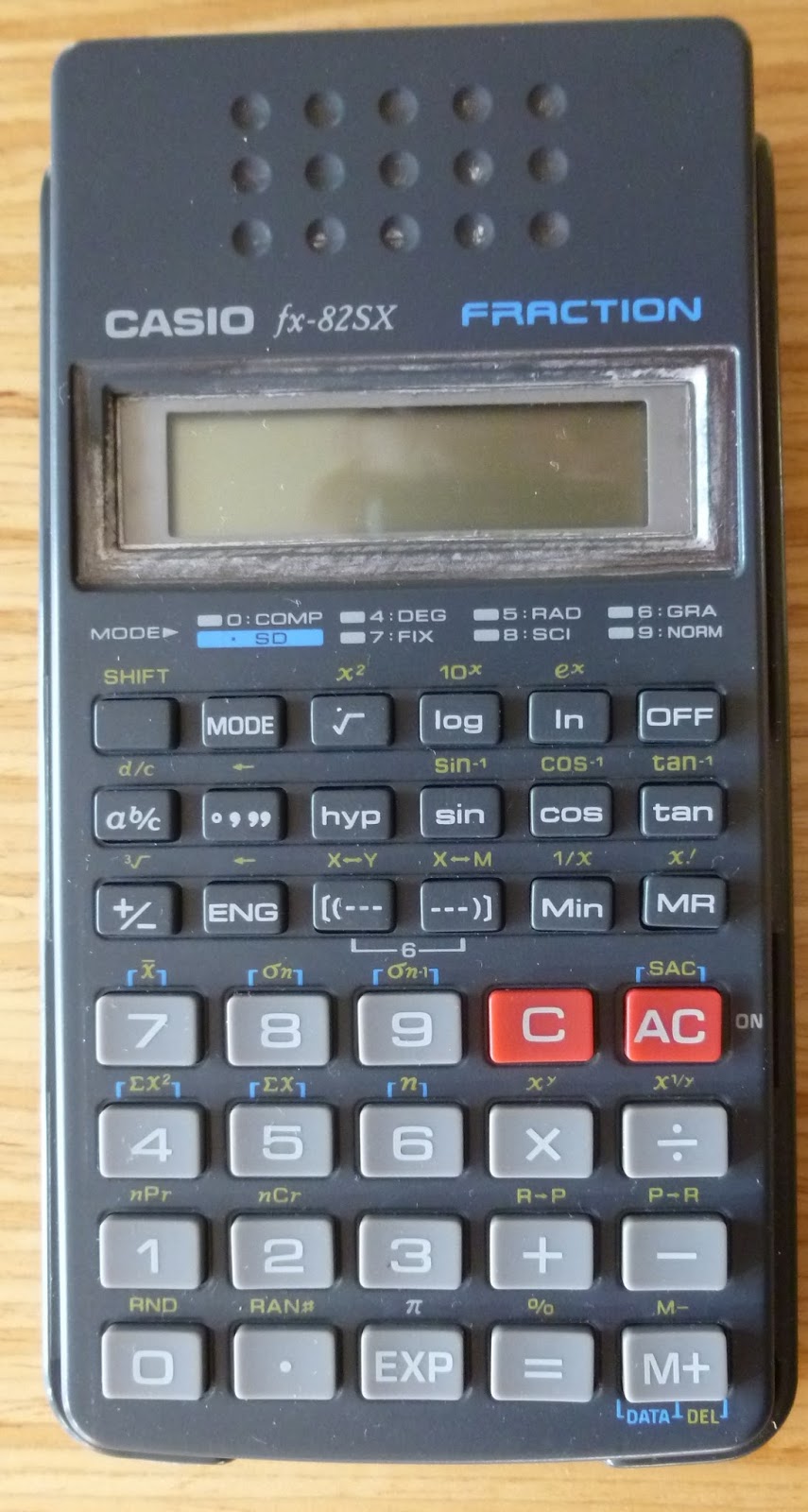 3,14159265358979323....DAMICALC: CASIO fx-82SX