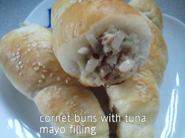 Cooking Pleasure: Tuna Stuffed Cornet Buns [Sponge Dough Method]