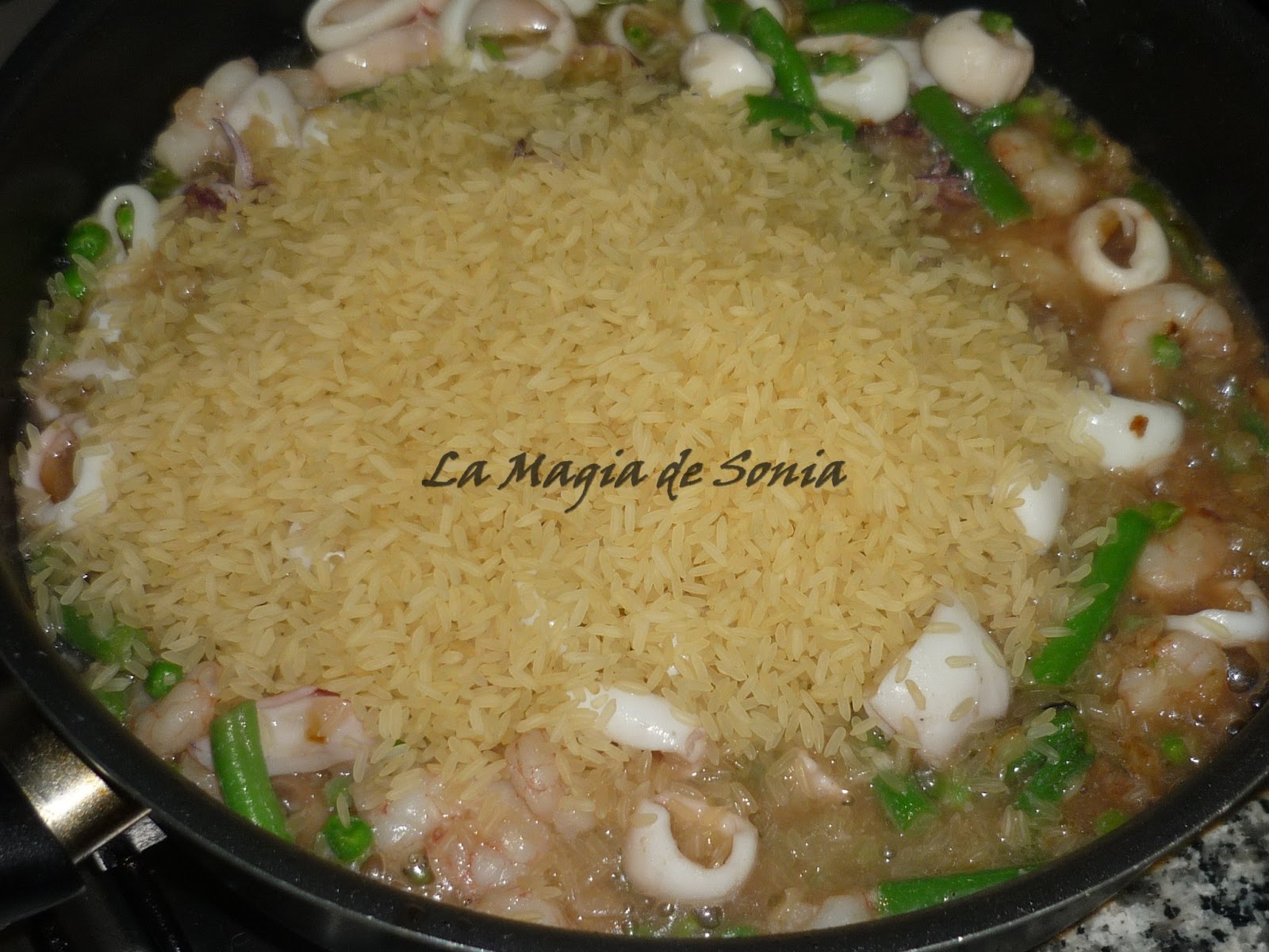 La Magia de Sonia: ARROZ CON CHIPIRONES Y GAMBAS.