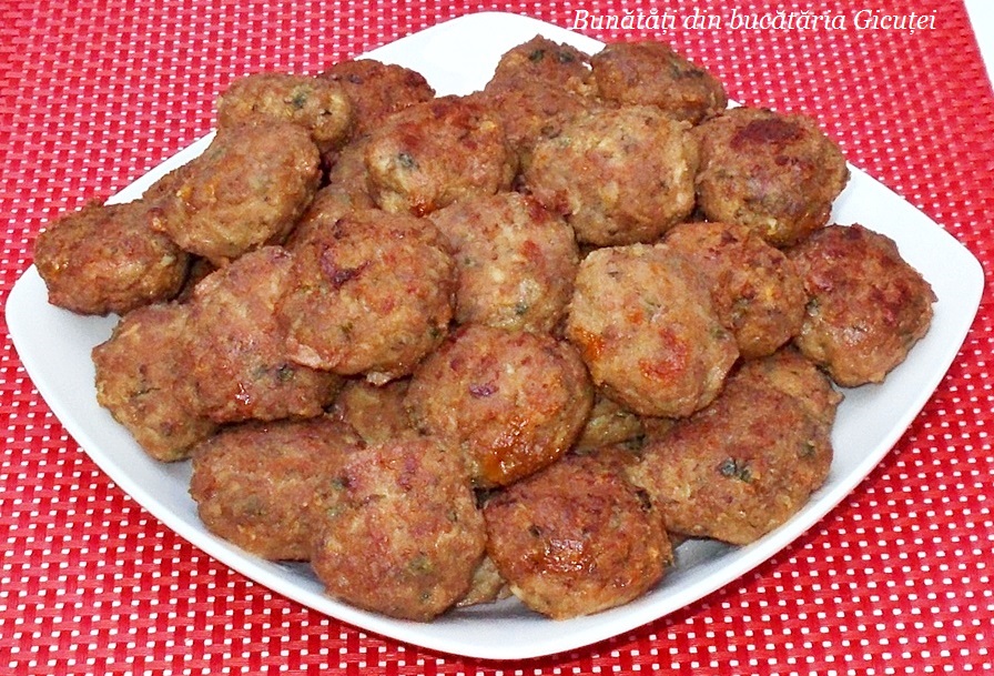 Chiftelute delicioase si suculente - Bunătăți din bucătăria Gicuței