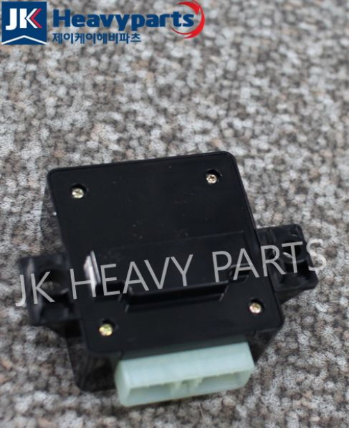 JK Heavy Parts: WIPER CONTROLLER FOR HYUNDAI EXCAVATOR 21N6-01272, 21K8 ...