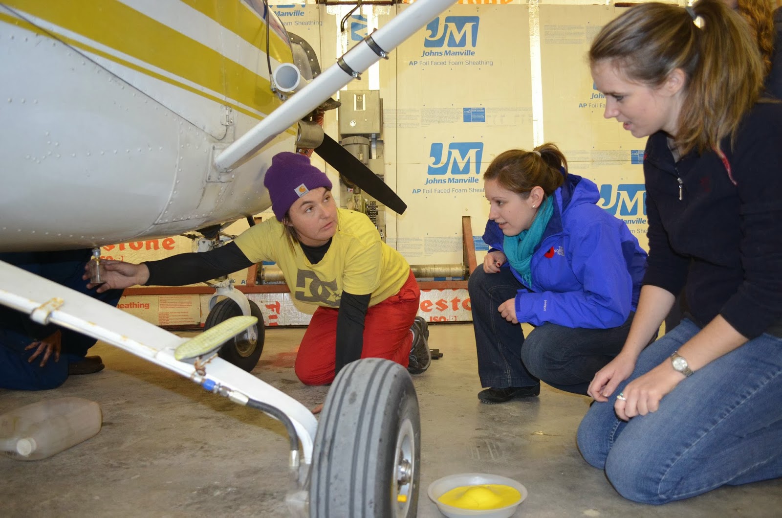 RAA Club Plane with 99s Cessna 150 C-FLUG at Lyncrest Airport, Winnipeg ...