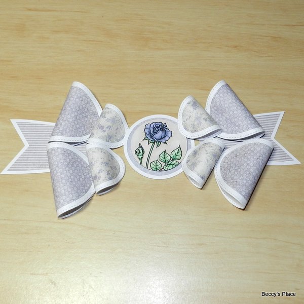 Beccy's Place: Tutorial - Bow Cards