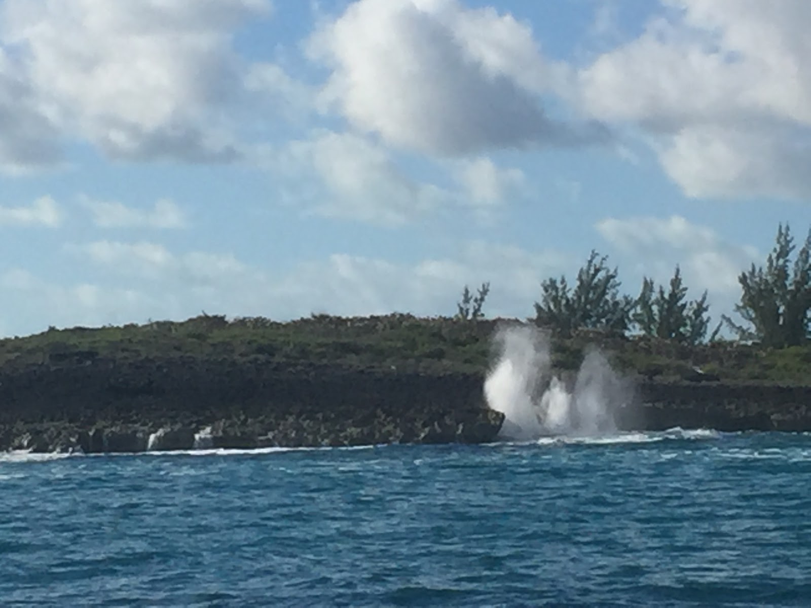 S/V Midnight Sun II and III: The Devil's Backbone....and Harbour Island