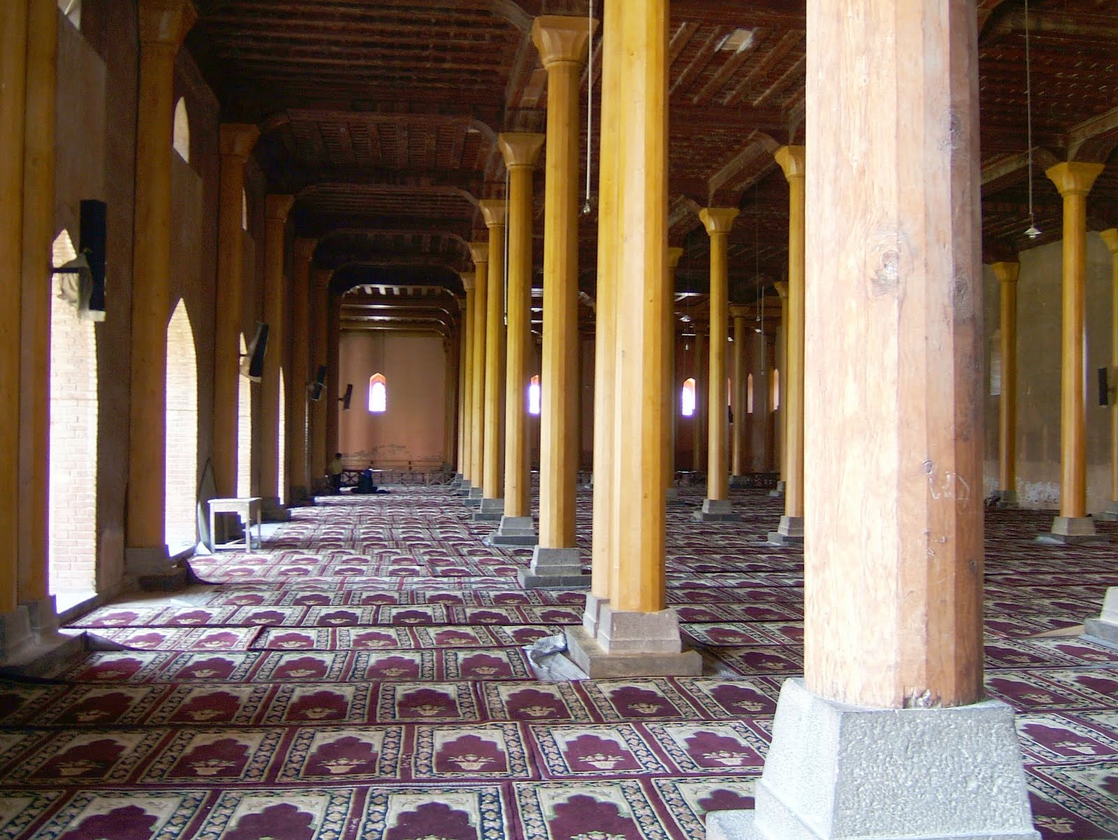 Tours and Travels: Jama Masjid In Srinagar