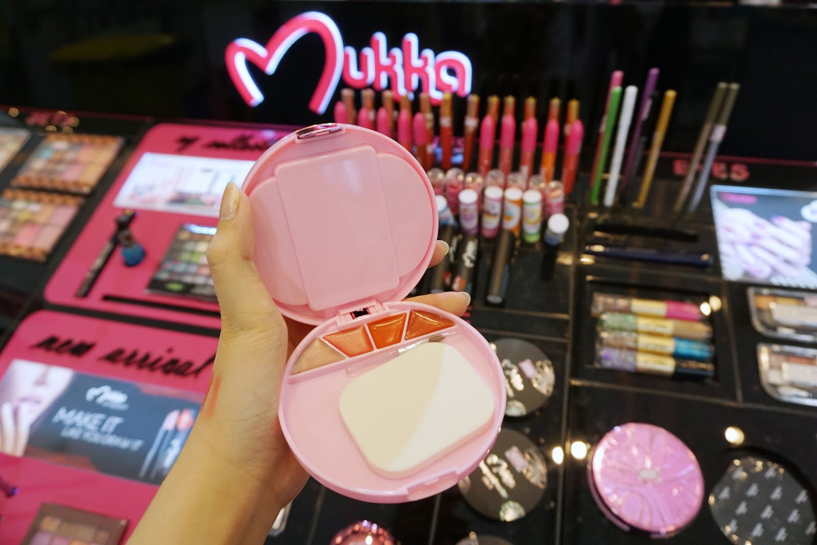 Mukka Kosmetik X Cosmobeaute Indonesia 2016 - Stevie Wong