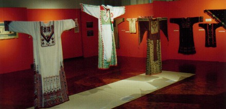 Annie's New Letters (& notes): Palestinian Beauty... traditional costumes