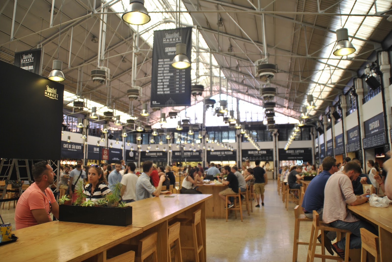 Mercado da Ribeira - Lichi Volador
