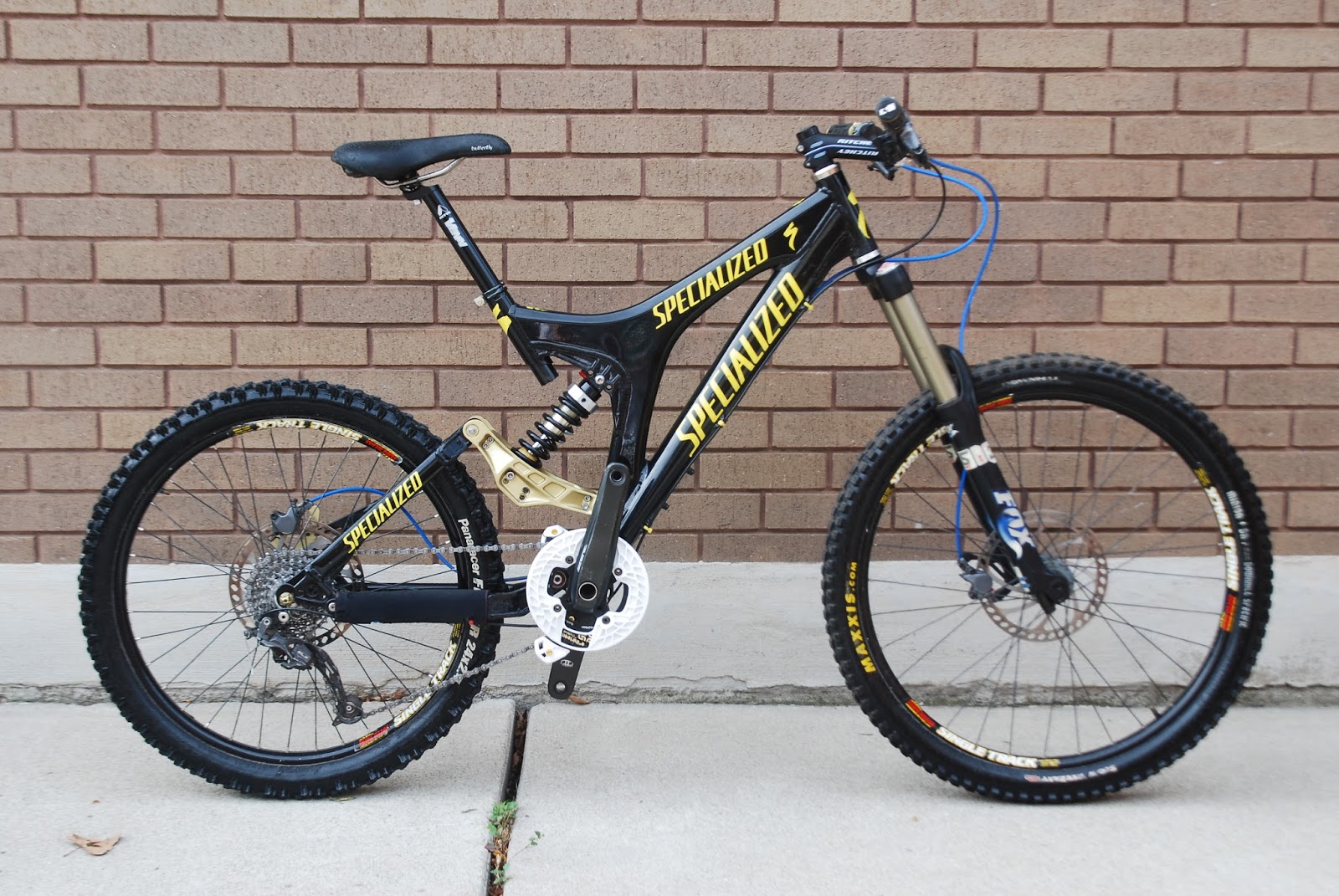 ANEX BICYCLES: Specialized Big Hit Expert