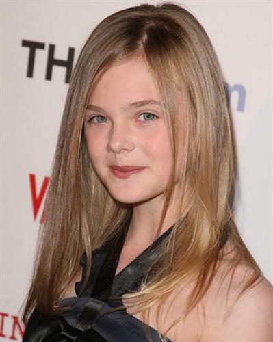 Elle Fanning Hairstyles | Cecomment
