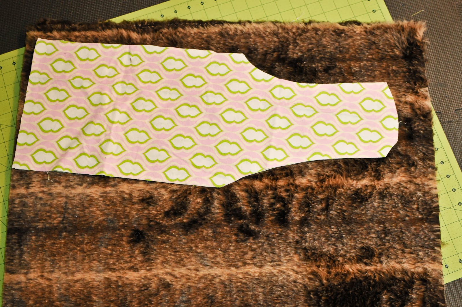 Two-many: Make a Faux Fur Vest