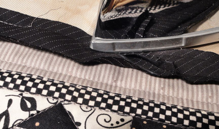 Needles 'n' Knowledge: Binding Tutorial: Attaching, Miter Corner Turn ...